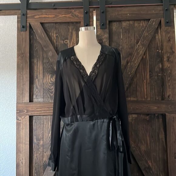 Flora | Intimates & Sleepwear | Flora Longsemisheersatin Night Robe See ...